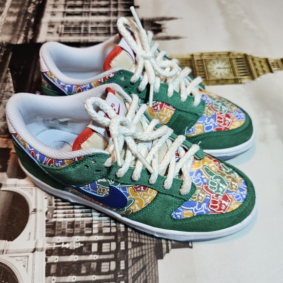 Nike | Shoes | 222 Nike Dunk Low Foam Finger Stadium Green Old Royal ...
